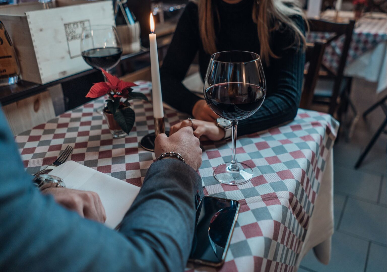 Dating Checklist For Someone Securely Attached - therapytothrive.com